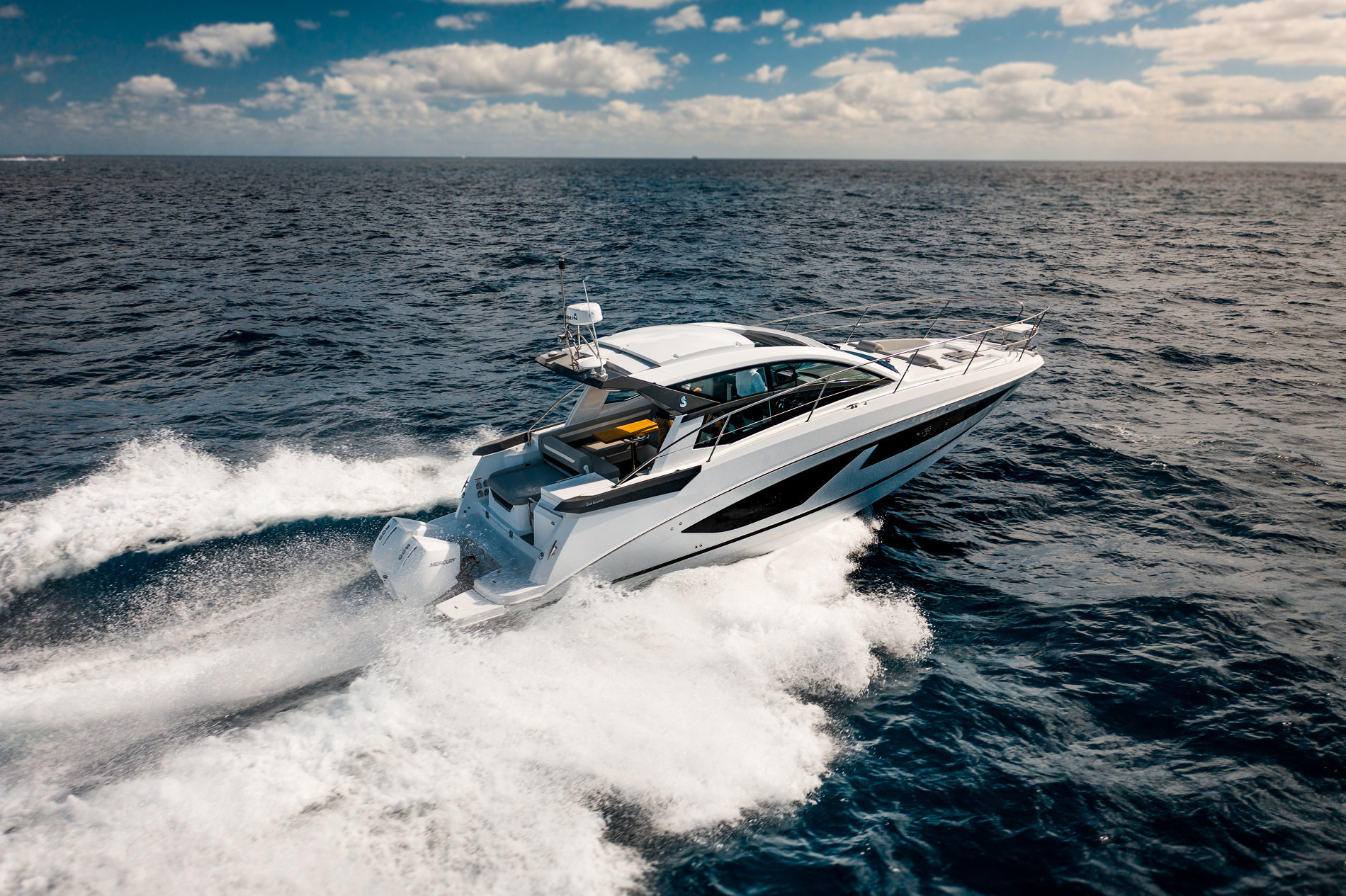 Beneteau Outboard Powerboats | Cape Yachts | New & Brokerage
