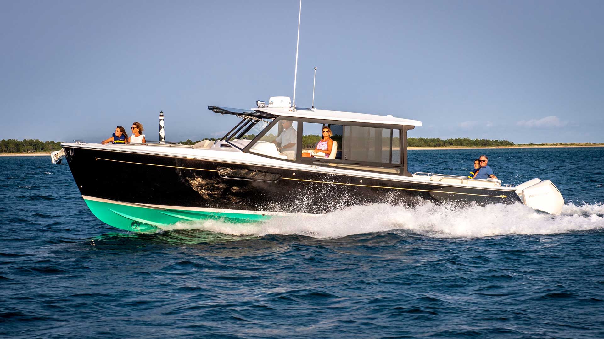 MJM 3 showings in Martha's Vineyard - Cape Yachts
