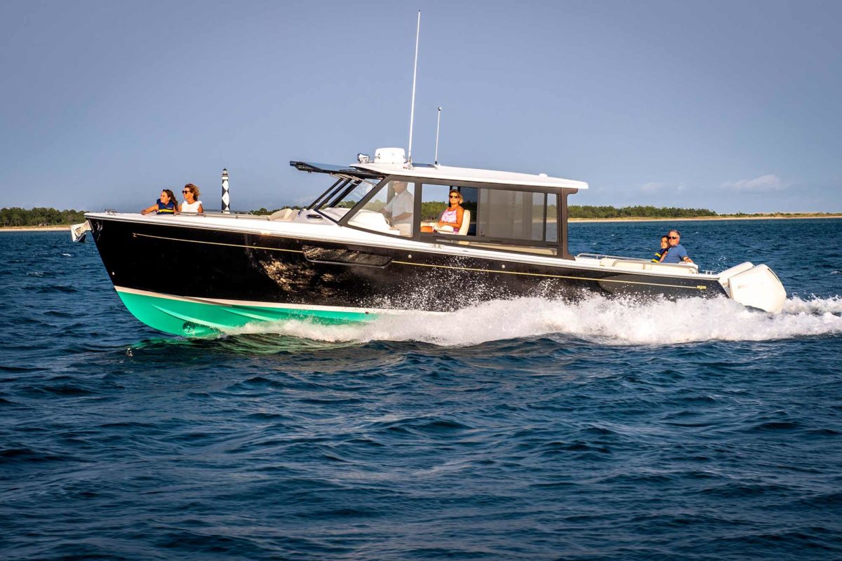 MJM Yachts - Cape Yachts