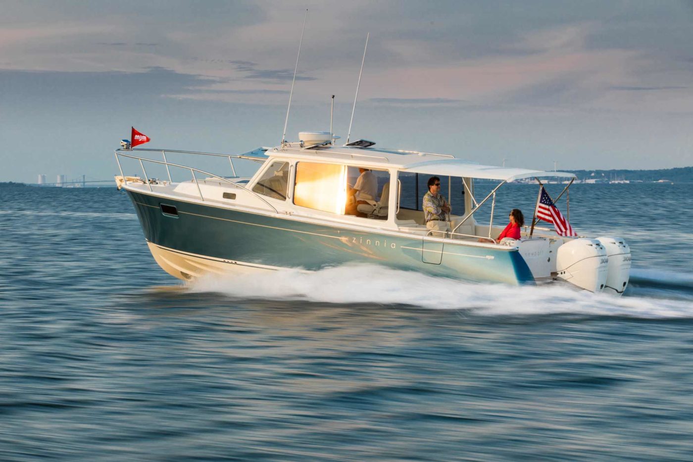 MJM Yachts - Cape Yachts