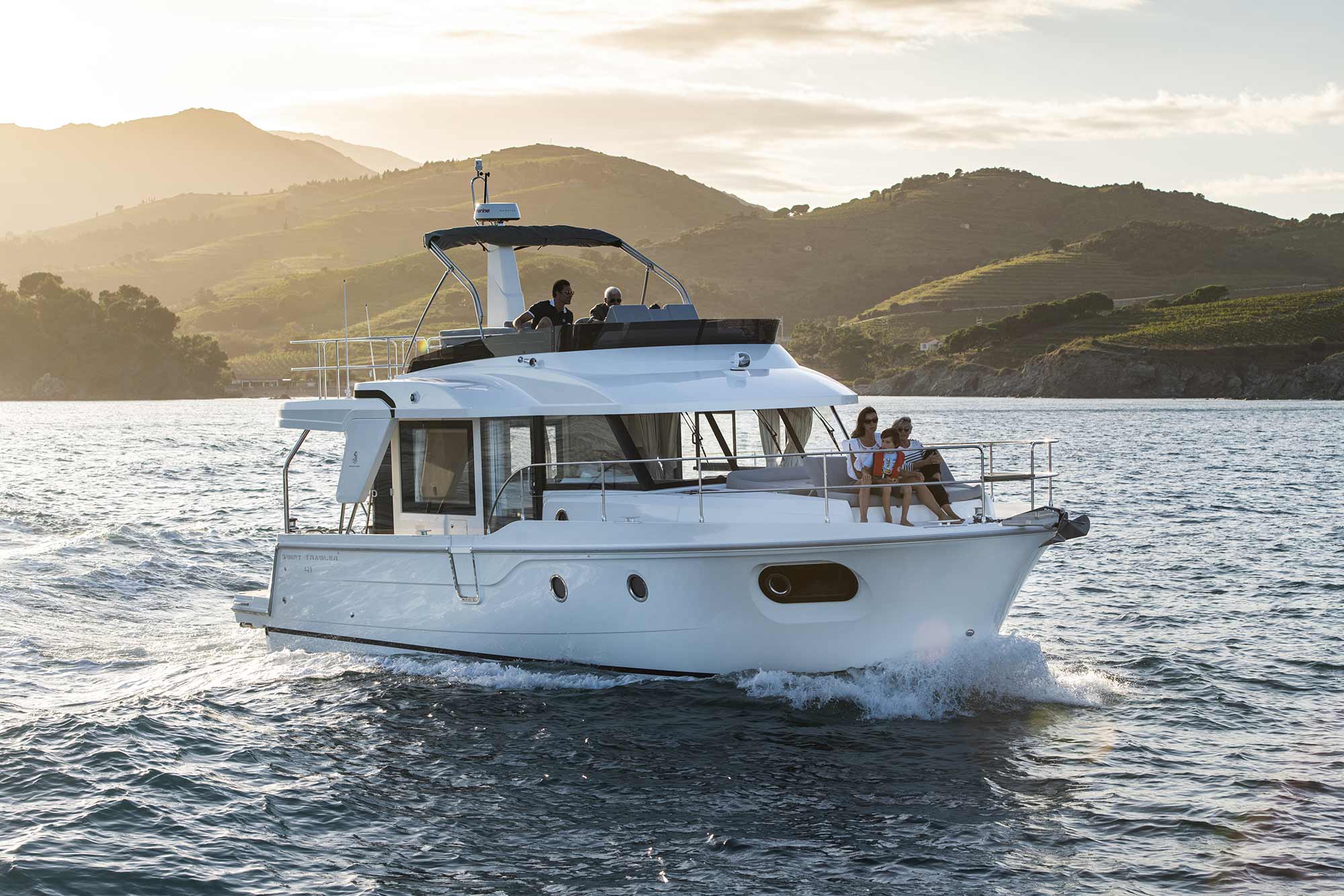 BENETEAU Swift Trawler - Cape Yachts